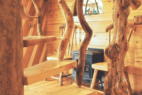 Outa-The-Woods Treehouse Rental